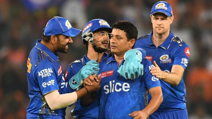 "We Didn't Bowl There Consistently Enough", Shane Bond Slams MI Bowlers